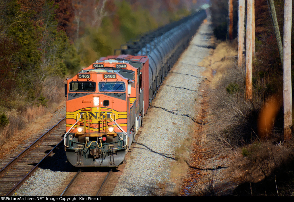 BNSF 5462 CSX Train K038 Crude Oil Loads